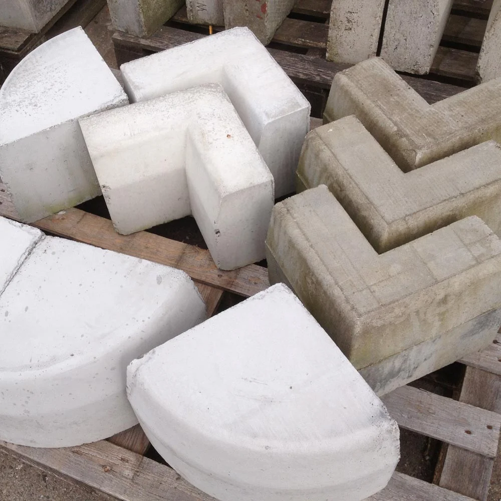 Angle Kerb Half Battered 125 x 255mm External HBXA Ref RK5100000